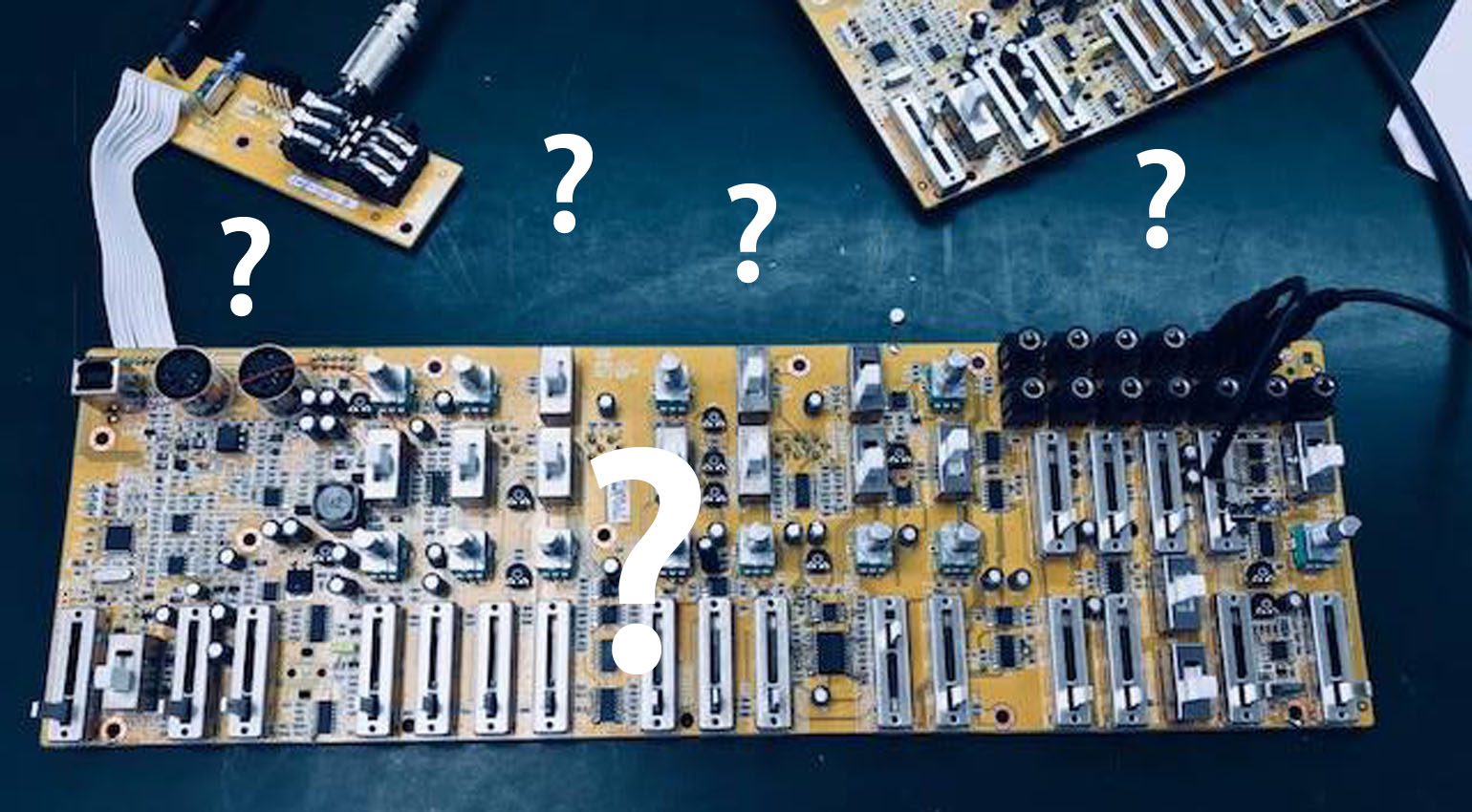 Behringer zeigt den D-Synth, den $400-Minimoog-Klon