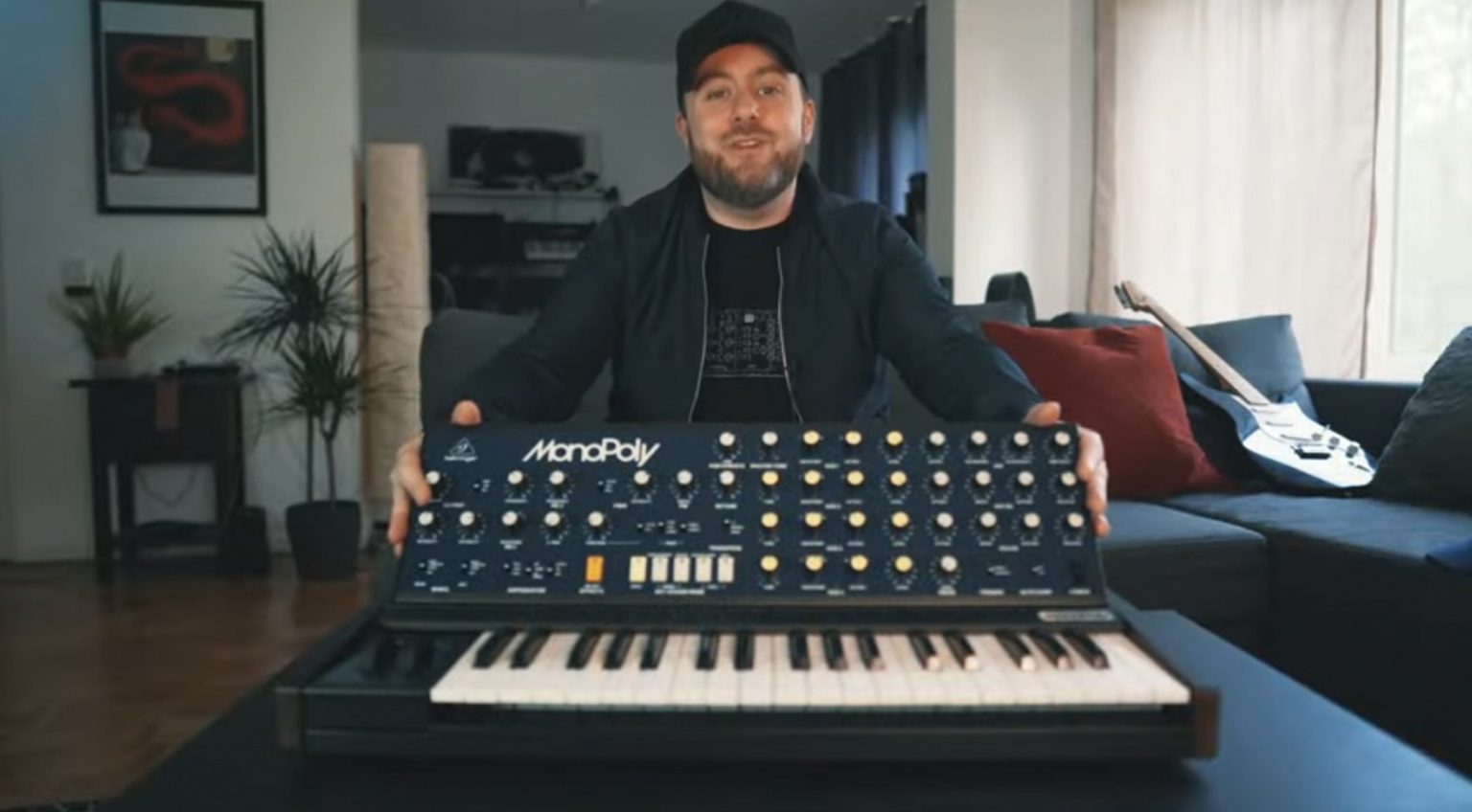 Behringer MonoPoly: Klon des Korg Mono/Poly Analogsynthesizers ...