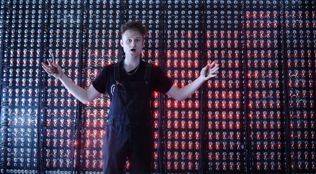 1000 Oscillator Megadrone von LMNC: Das Monster ist fertig! - gearnews.de