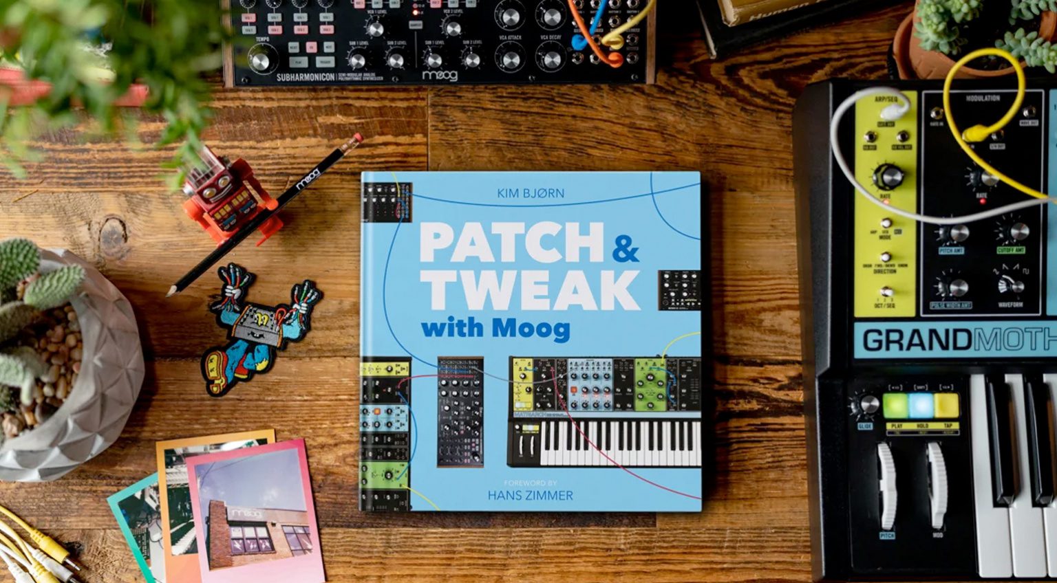PATCH & TWEAK ist ein Buch - nicht nur für Eurorack Fans! - gearnews.de