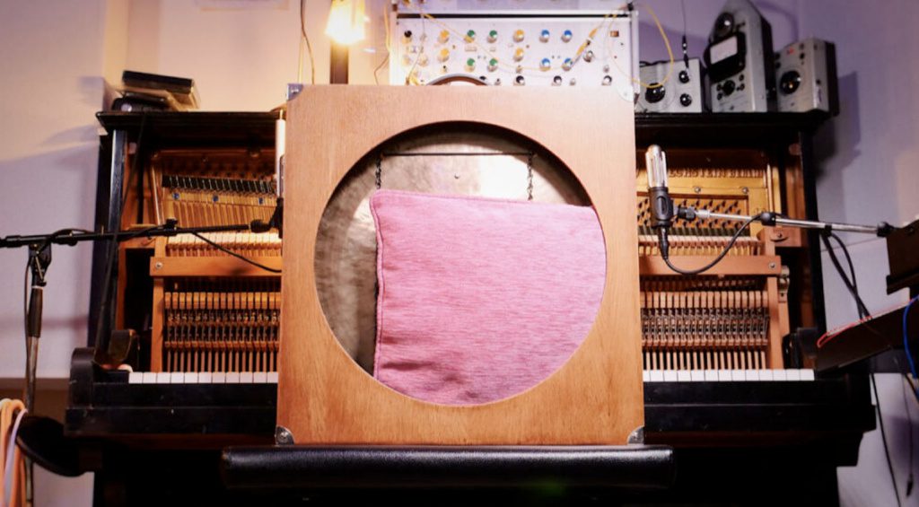 AudioThing und Hainbach stellen das Gong Amp Plug-in vor - gearnews.de