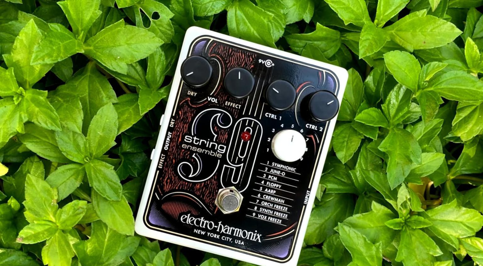 EHX String9 – Synthie-Streichorchester in deiner Gitarre - gearnews.de