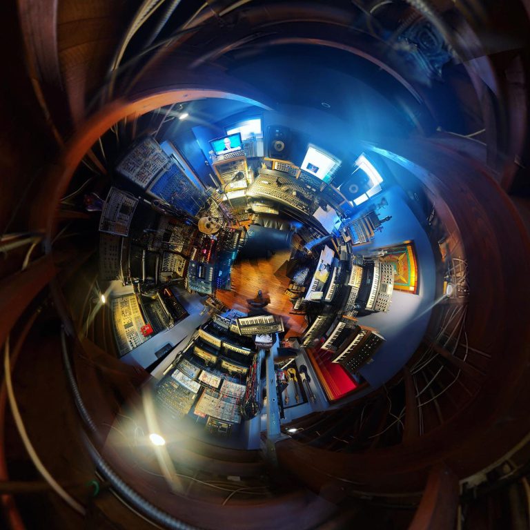 Sounds & Synthesizer: Skinny Puppy - gearnews.de