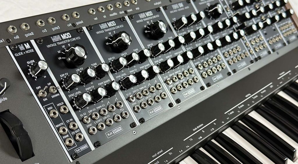AJH Synth MiniMod Keyz: Modularer Minimoog - gearnews.de