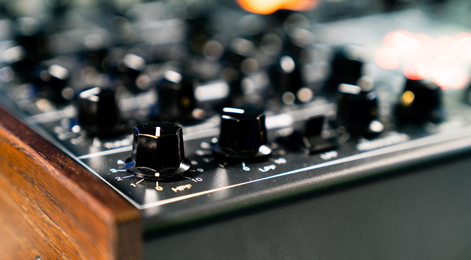 SYNTRX II Synthesizer von Erica Synths - Review! - gearnews.de