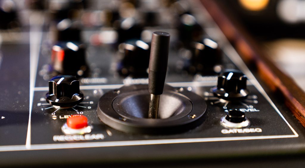 SYNTRX II Synthesizer von Erica Synths - Review! - gearnews.de