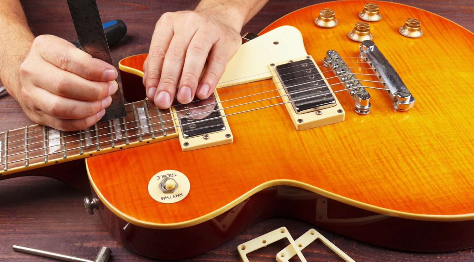 E-Gitarre richtig einstellen - Workshop