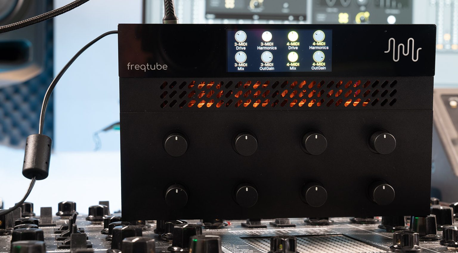 FT-1 freqtube von Freqport: Echte Röhren als VST für die DAW? - gearnews.de