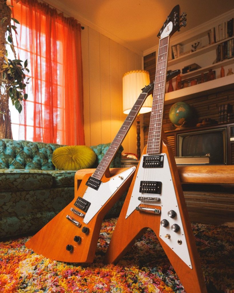 Gibson 70s Flying V und Explorer: Antique Natural für die Siebziger ...