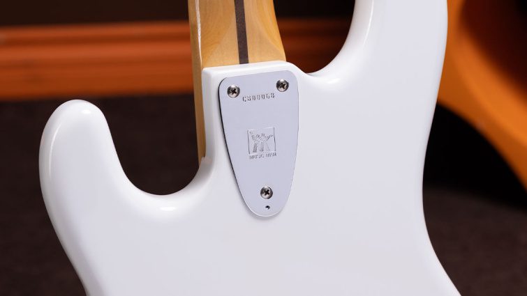 Music Man Retro '70s StingRay: Die Rückkehr des Klassikers - gearnews.de