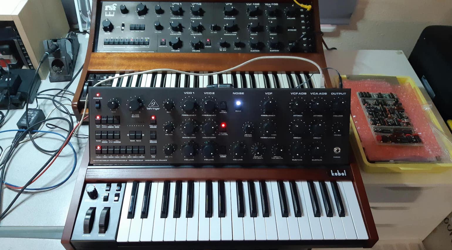 Alle Behringer Synthesizer auf einen Blick: Die ultimative Liste ...
