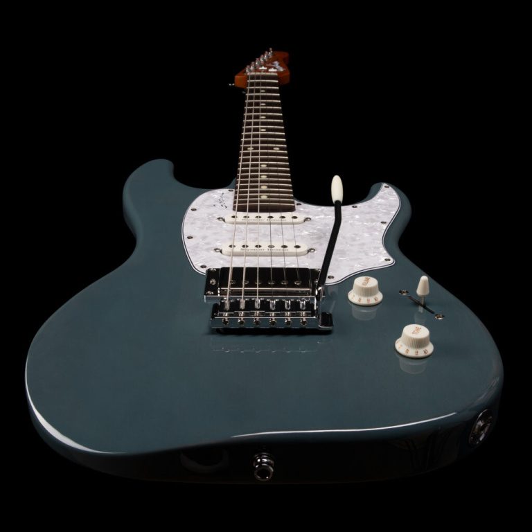 Godin Session Series: Die bessere Strat? - gearnews.de