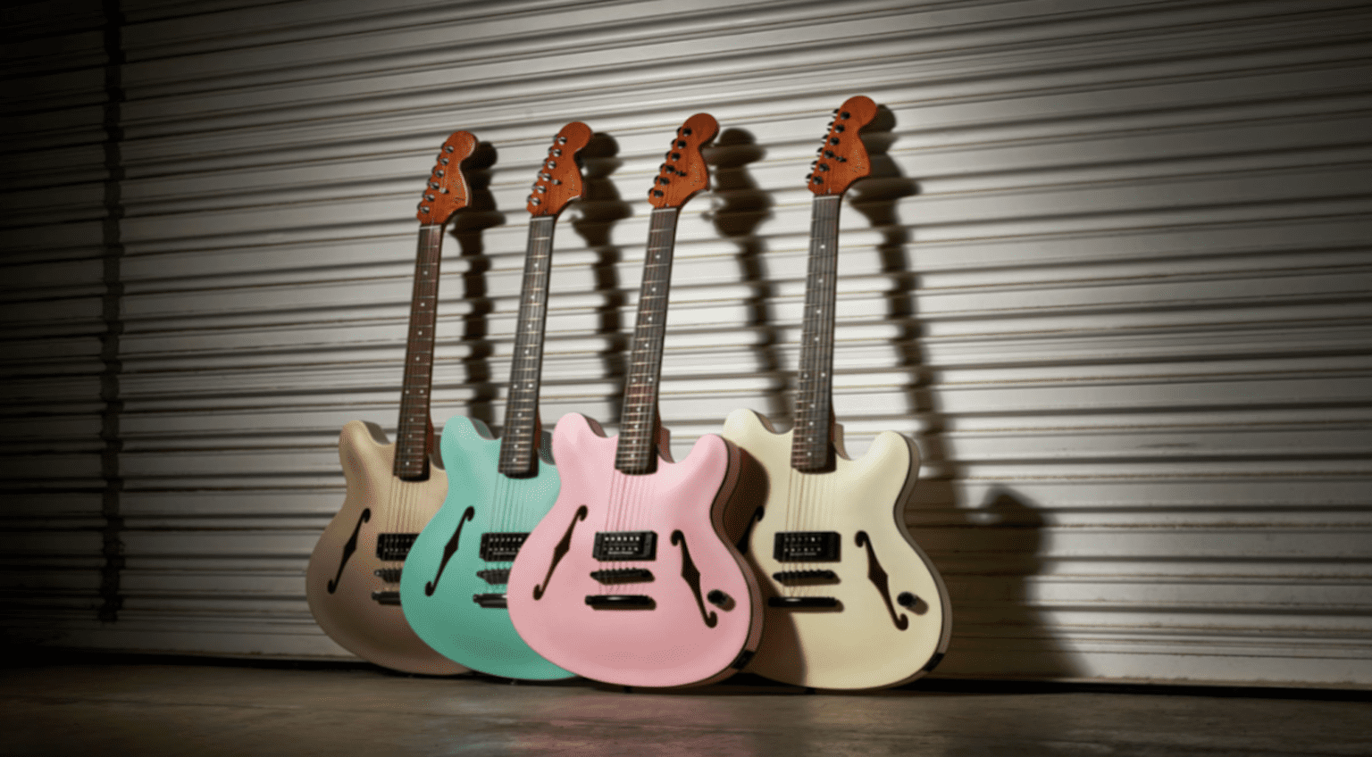 Fender Tom Delonge Starcaster - altes Design wiederbelebt - gearnews.de