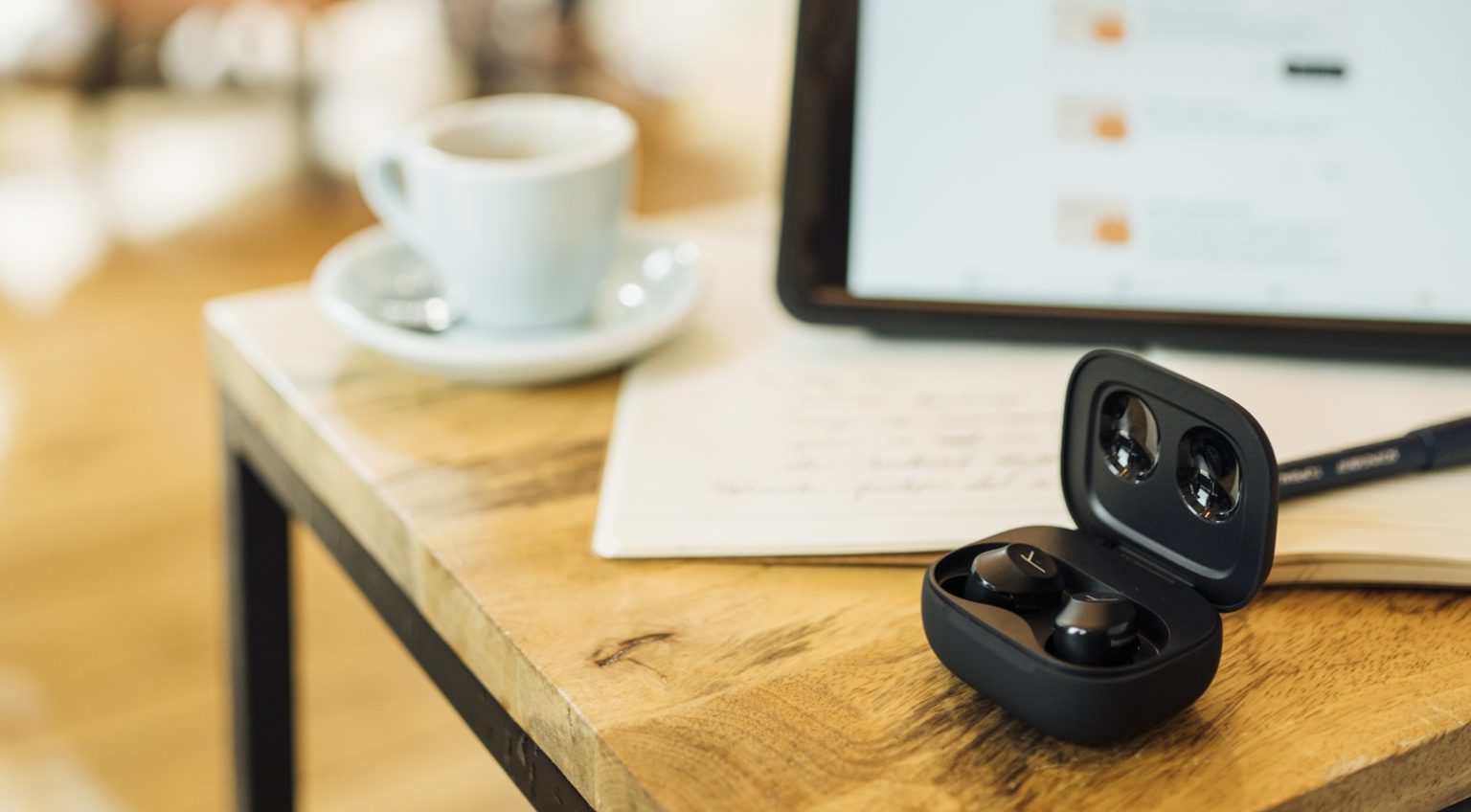 Beyerdynamic AVENTHO 300 und AMIRON 300: Premium-Kopfhörer mit ANC ...