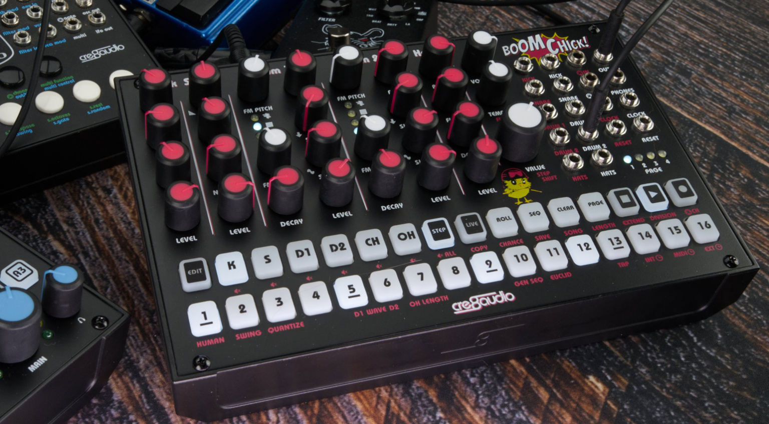 Cre8audio Boom Chick: Analoge Drummachine und Sequencer