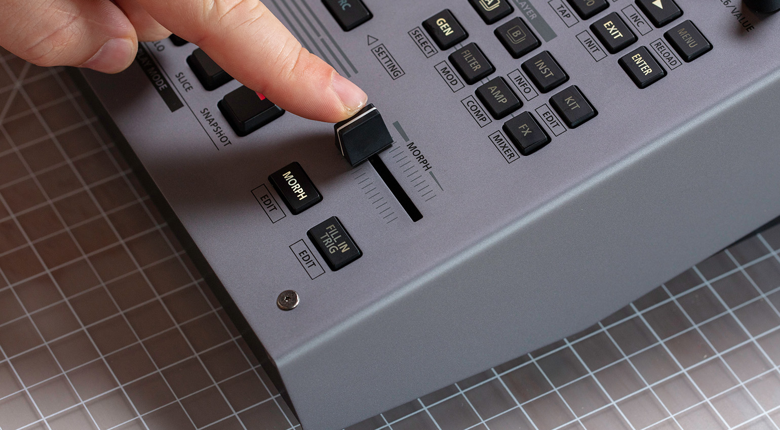 Roland TR-1000: Ein Hoch auf den Rhythm Terminator – Angecheckt!