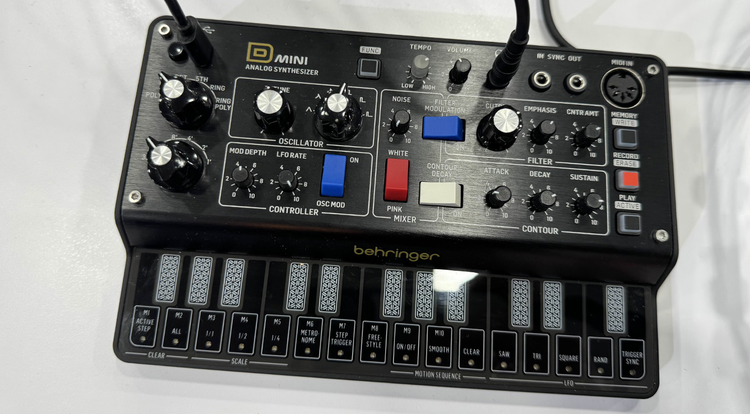 Behringer D Mini: Wie Mini darf ein Moog-Klon sein?