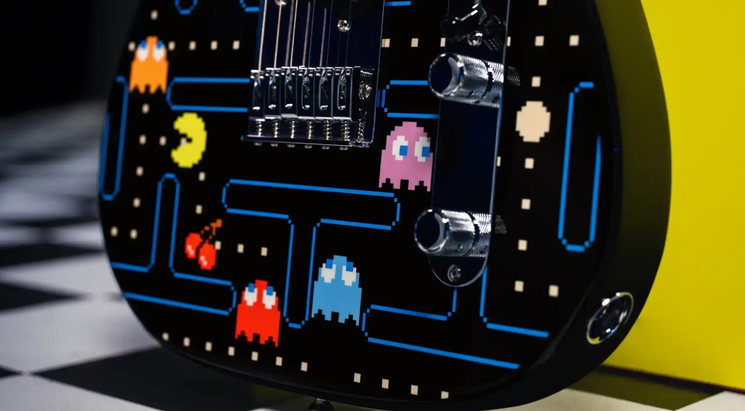 Fender PAC-MAN Player II Telecaster: Limitiertes Modell mit Arcade ...